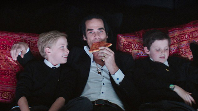 Nick Cave Shares Beautiful Message About Dealing With The Grief Of His ...