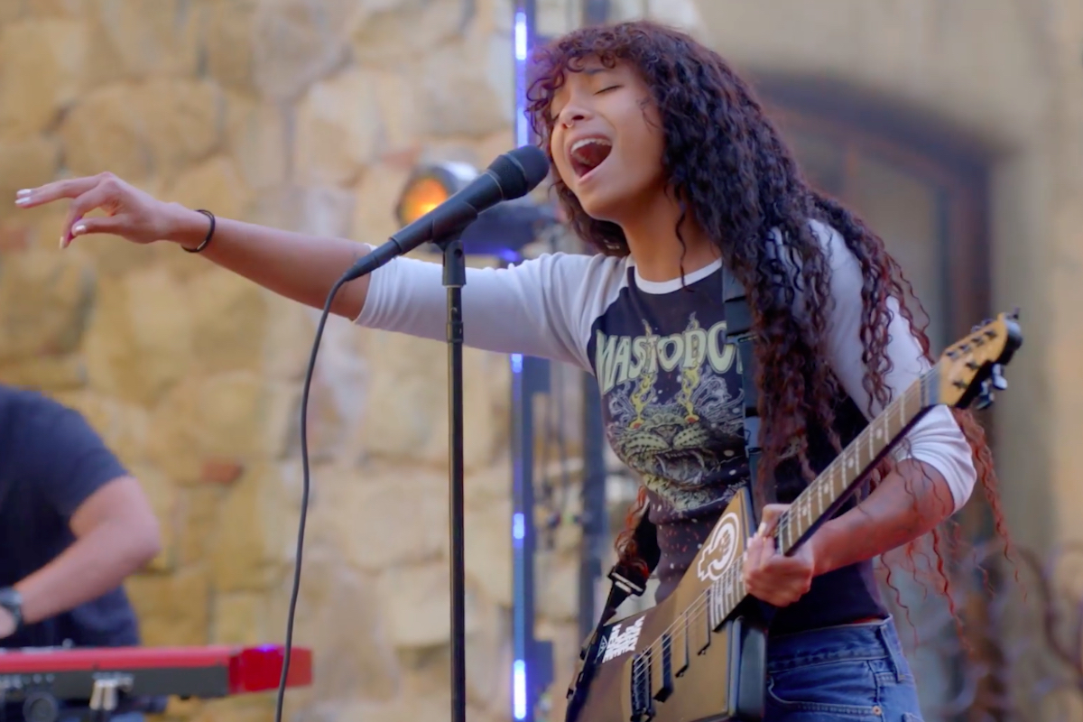 Watch Willow Smith Front Mum Jada Pinkett Smith's Old Metal Band Wicked ...