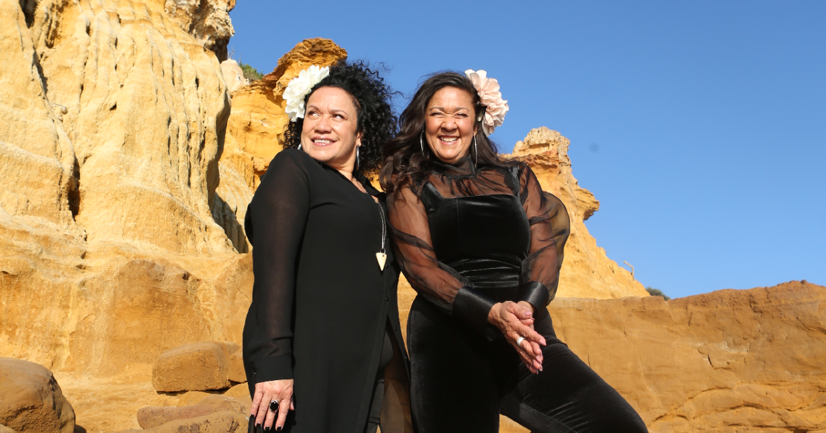 Vika & Linda Announce Long Awaited Headline Tour For November - Music Feeds