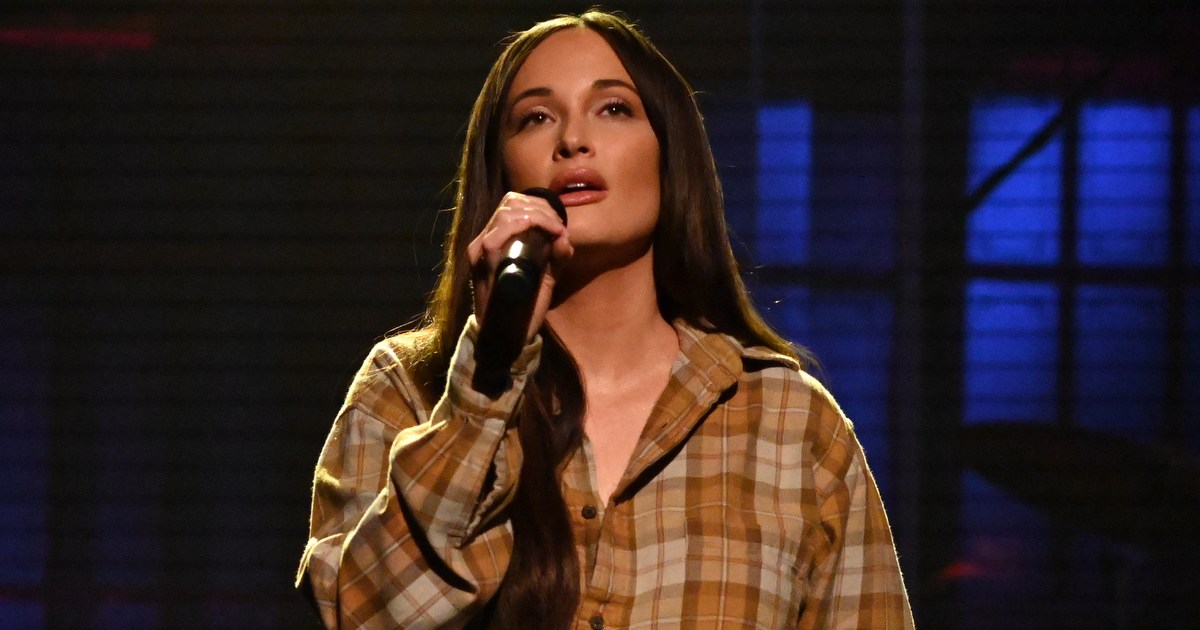 Watch Kacey Musgraves Ring in SNL's 47th Season with 'Justified' and ...