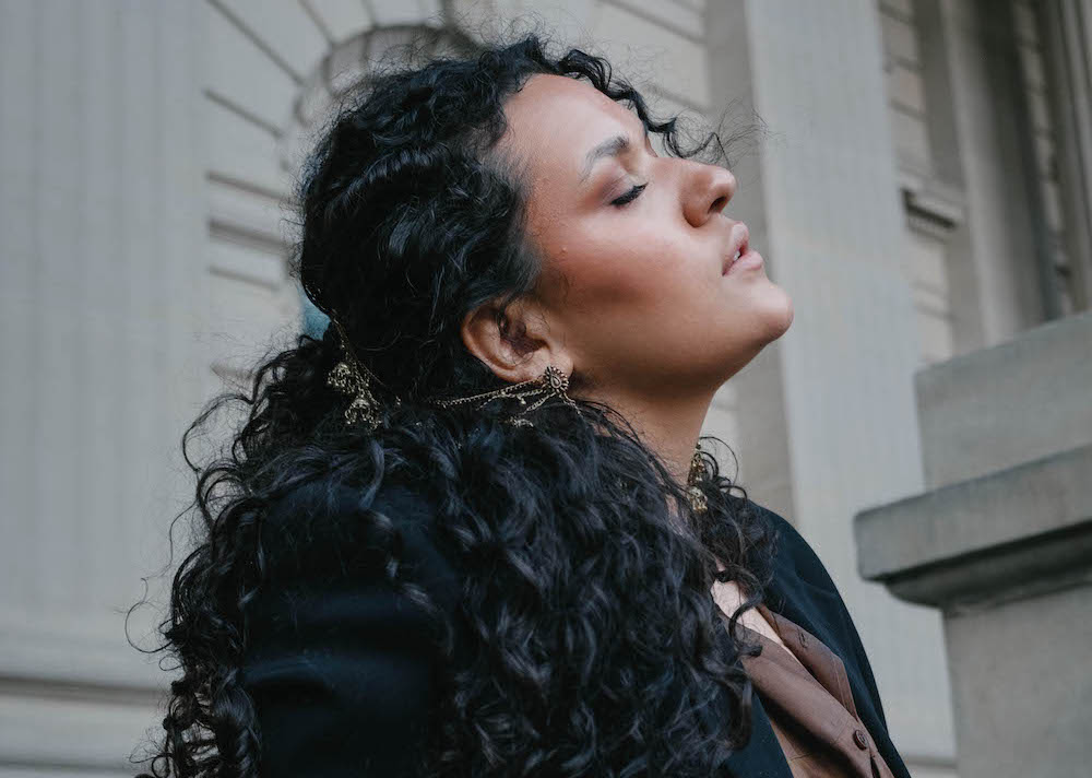 PREMIERE: AVA Unveils Lush & Soulful Debut Single 'Business Man'