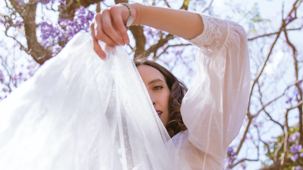PREMIERE: Composer Sarah Elise Thompson's New Single 'pink salt’