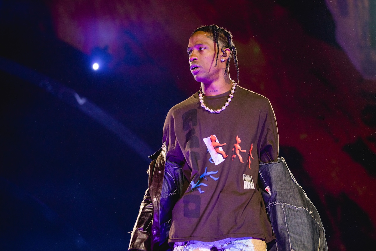 Travis Scott Stops 4th of July Show For Crowd Safety Reasons