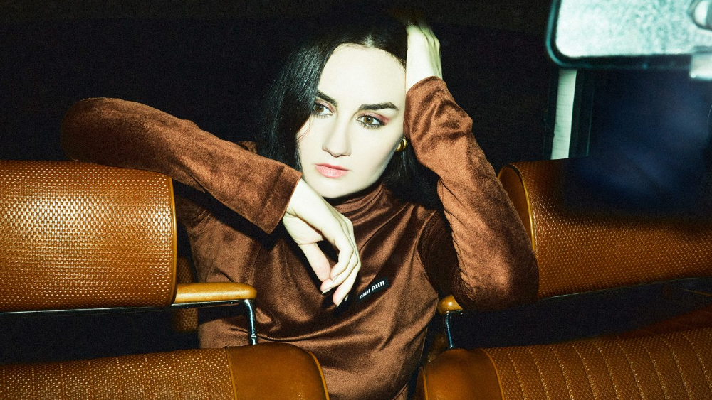 Listen To Meg Mac's Killer New Single 'Roll Up Your Sleeves' - Music Feeds