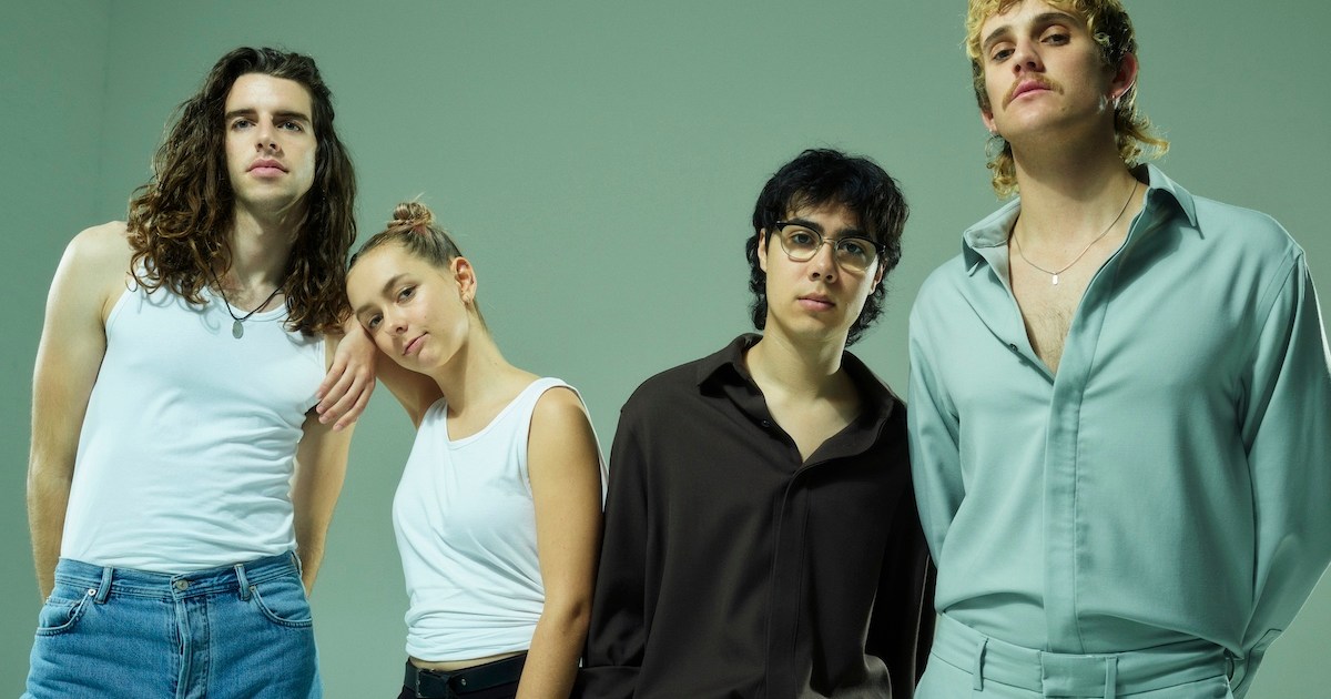 Spacey Jane's 'Here Comes Everybody' Debuts at #1 On The ARIA Chart