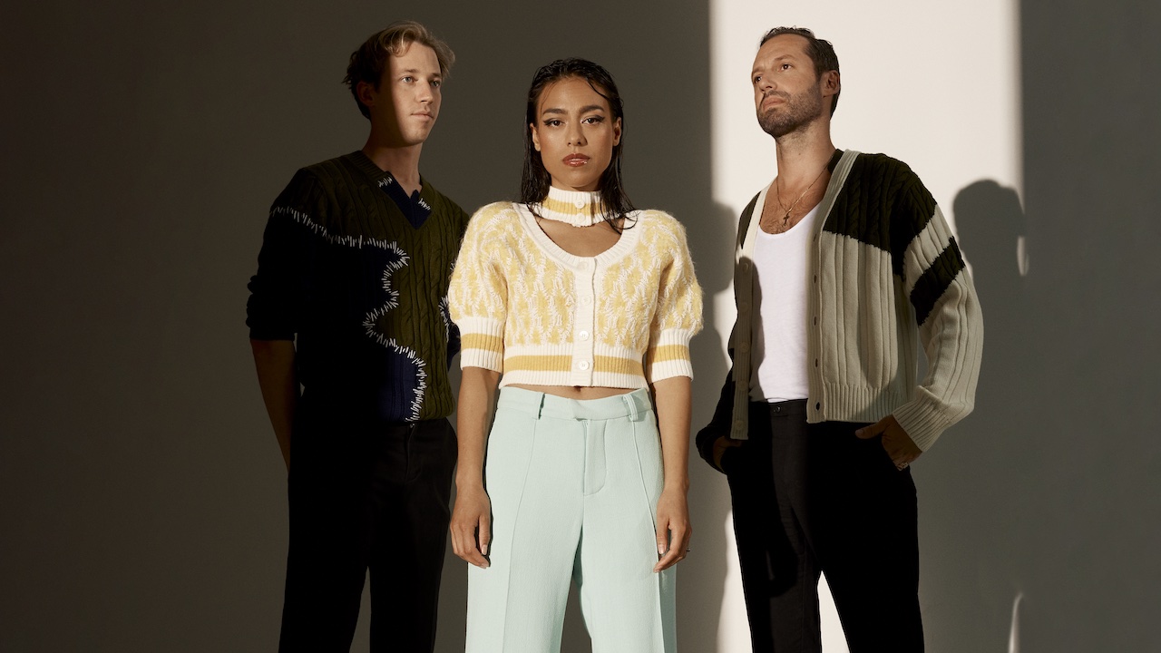 Telenova Announce Forthcoming EP, 'Stained Glass Love'