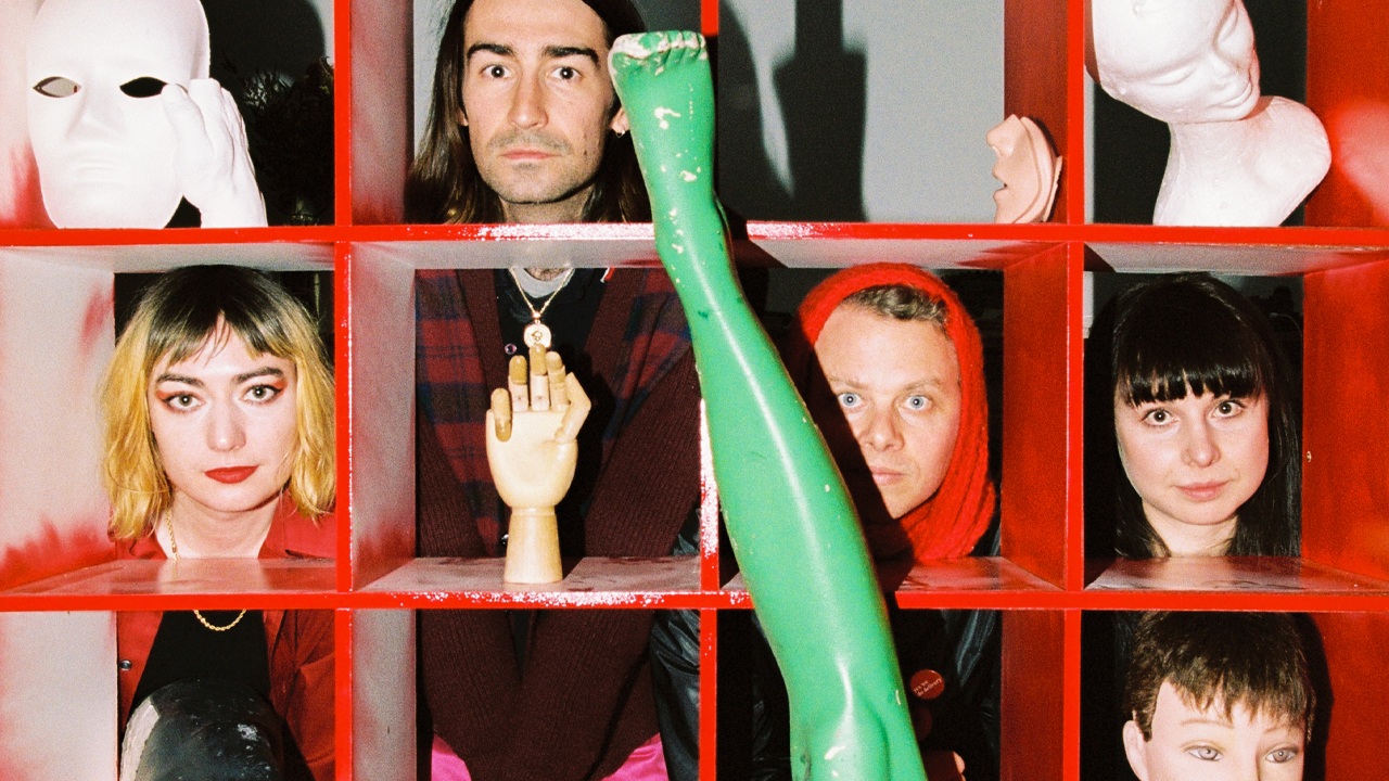 PREMIERE: Dr Sure's Unusual Practice & Bench Press Unite For A Split 7 ...