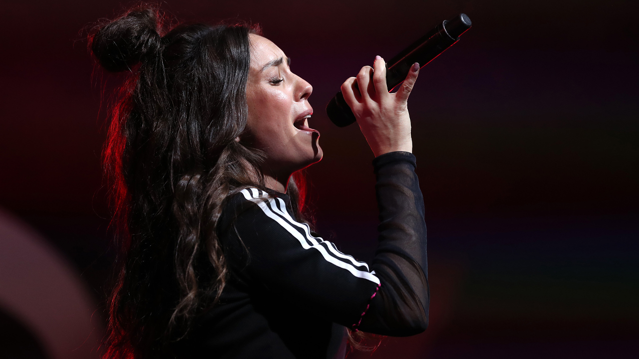 Amy Shark Releases New Single 'Only Wanna Be With You'