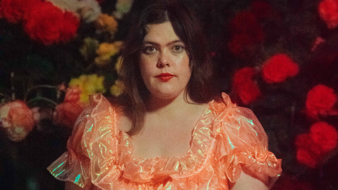 Elizabeth: "I Used to Blow Things Up to Have Something to Write About"