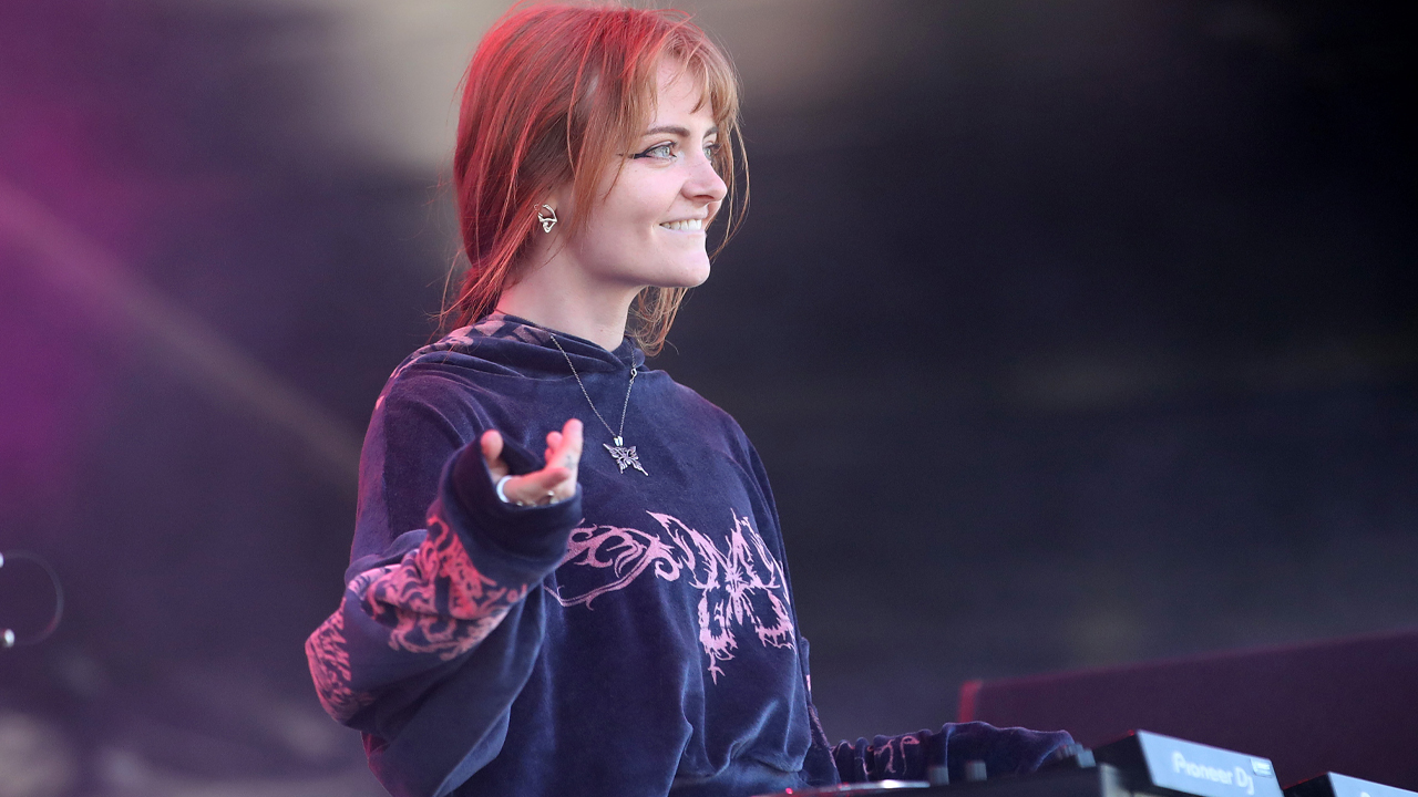 Ninajirachi & Montaigne Share New Single 'One Long Firework In The Sky'