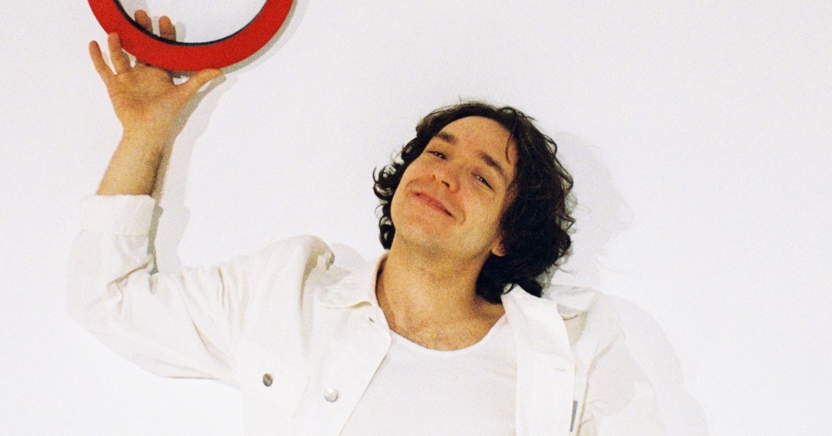 Track By Track: Harris Breaks Down His New EP 'Defiantly, Maybe'