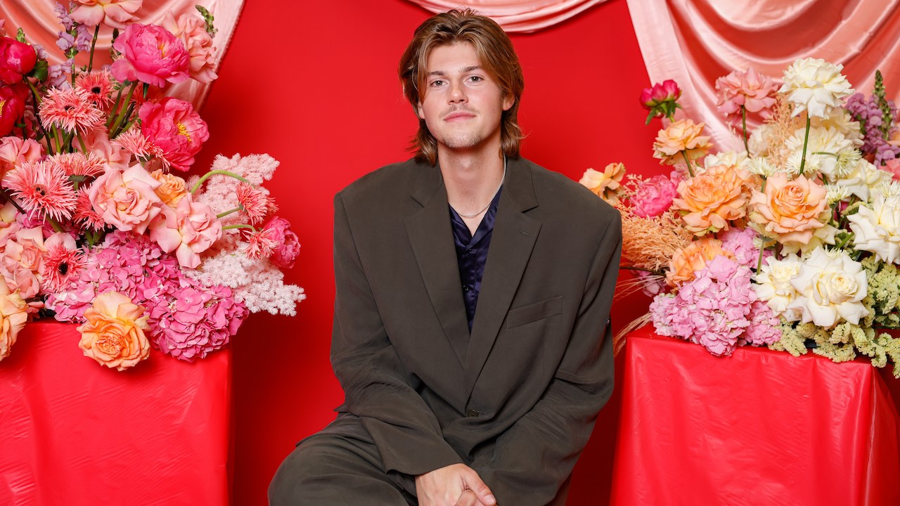 Ruel Announces Debut Album '4TH WALL' and Releases New Single