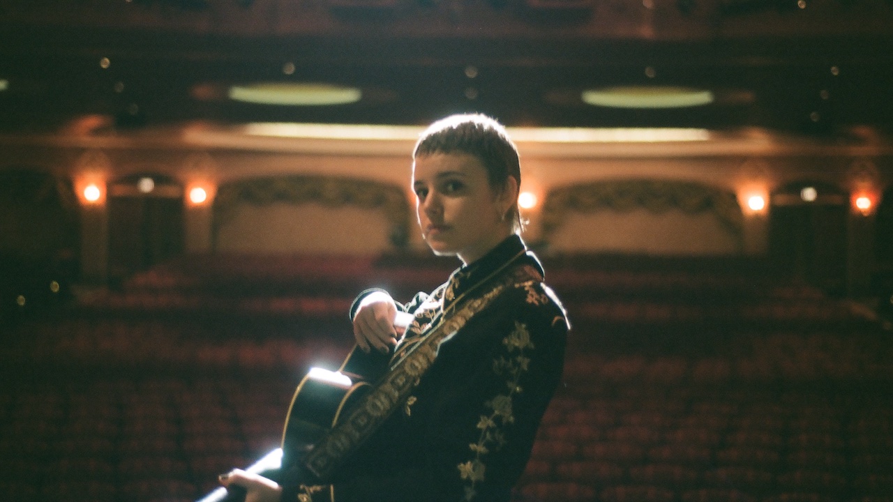 Canadian Folkie Cat Clyde Releases New Album 'Down Rounder'