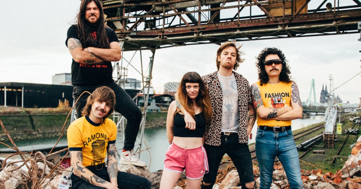 Clowns Release New Single, Announce Album & Tour