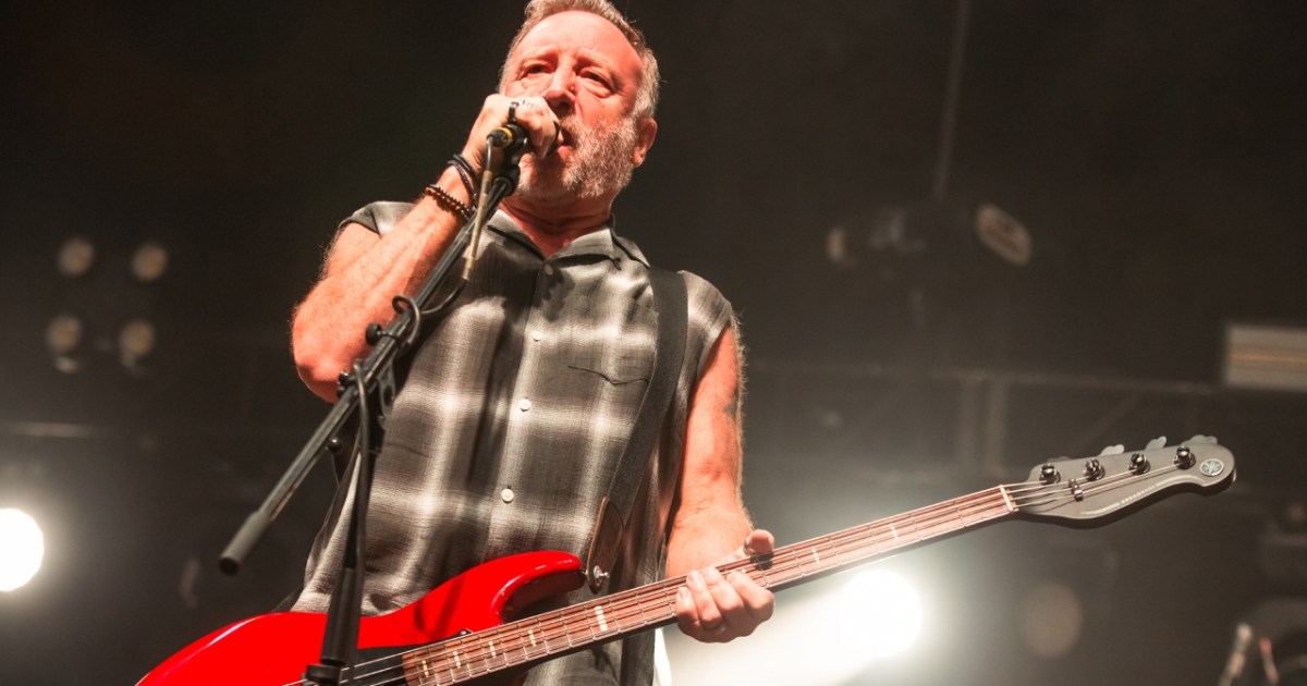 Peter Hook & The Light Announce Australian Tour for 2024