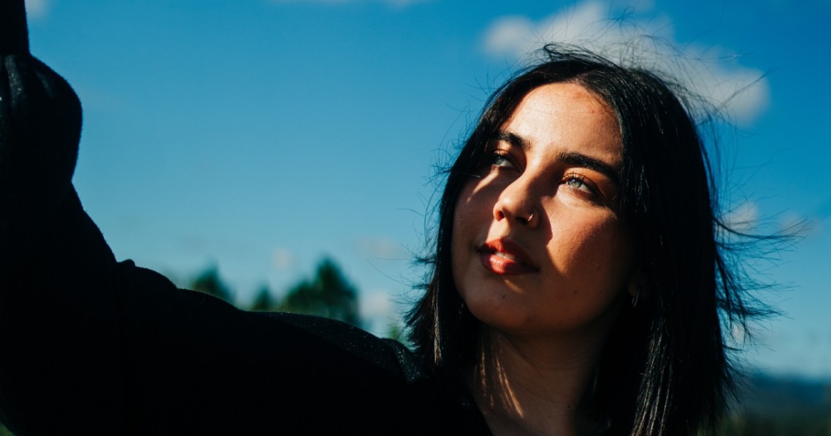 Jem Cassar-Daley Shares New Single, 'Slow Down'