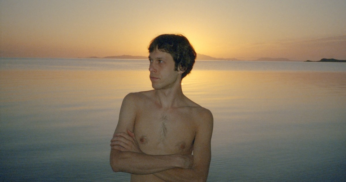 Tex Crick Flirts with Japanese Hawaiian Music on 'Barefoot Blues'