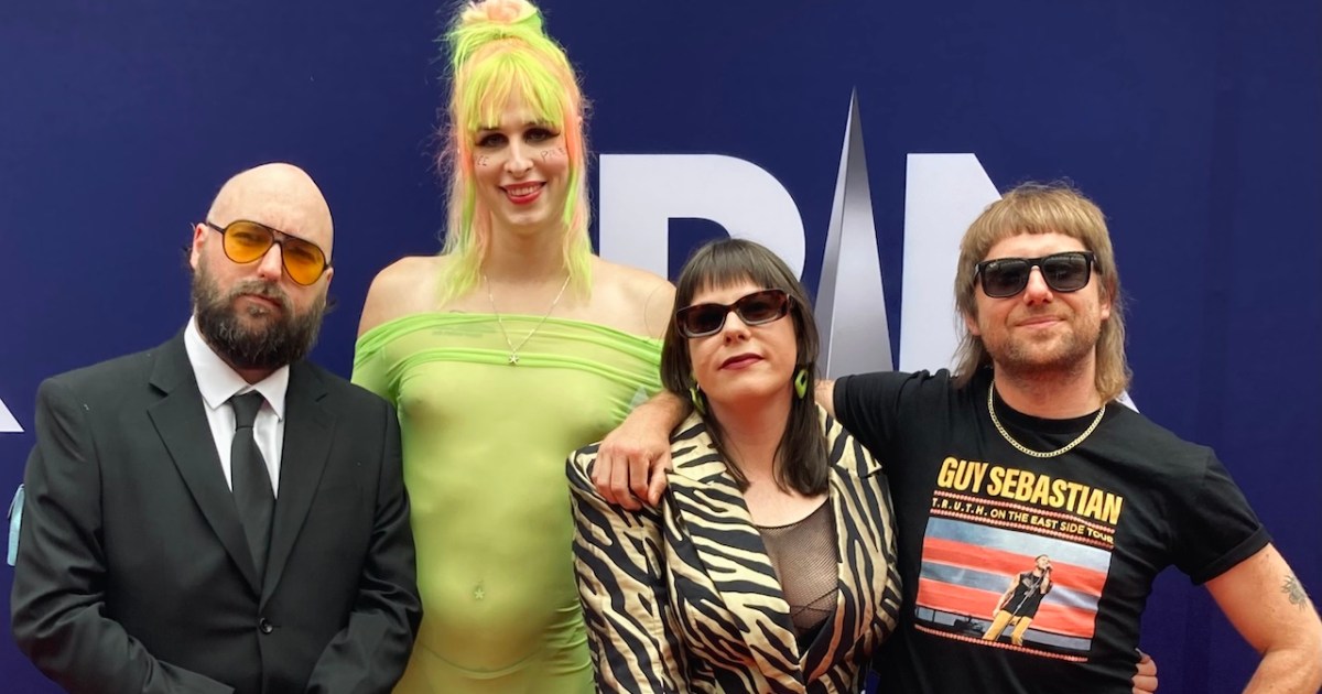 Private Function Bassist Smokes a Can Pipe on ARIAs Red Carpet