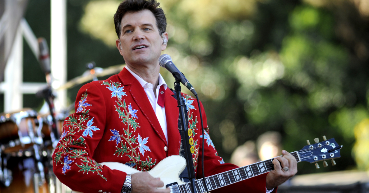 Chris Isaak Adds New Show For Australian Tour - Music Feeds