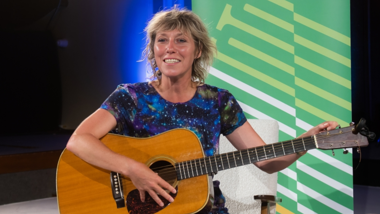 Martha Wainwright Announces First Australian Tour In 7 Years - Music Feeds