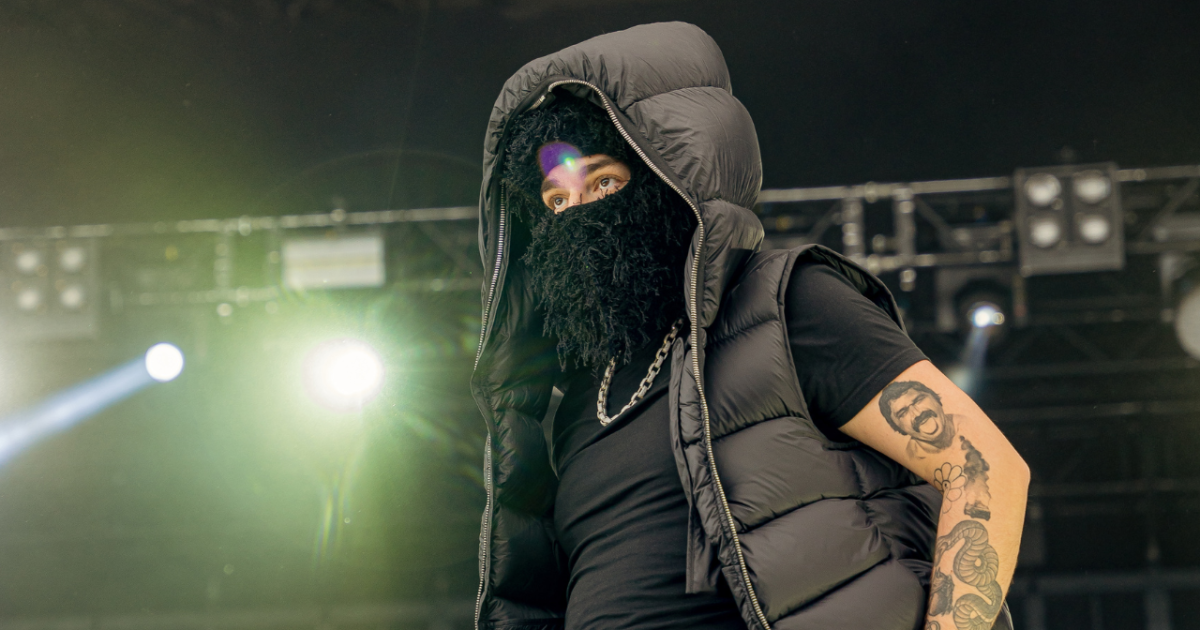 Yeat Releases New Album '2093' Featuring Lil Wayne And Future - Music Feeds