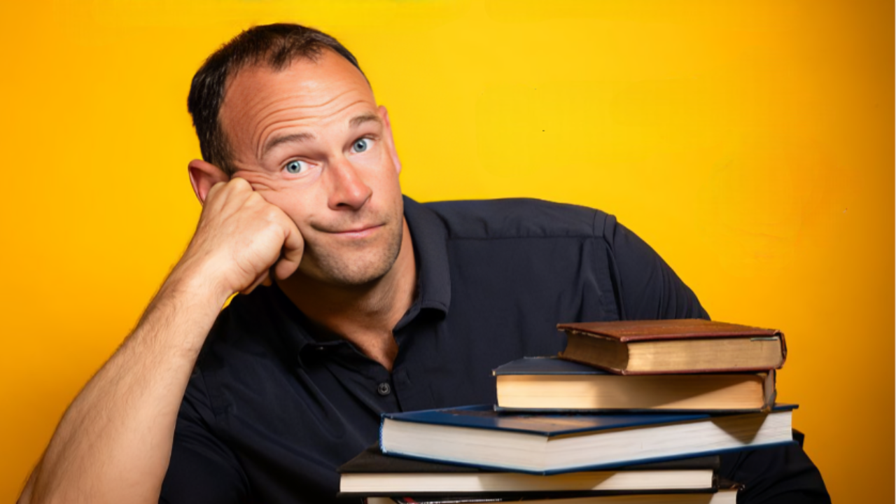 David Nihill Announces 2024 'Shelf Help' Australian Tour - Music Feeds