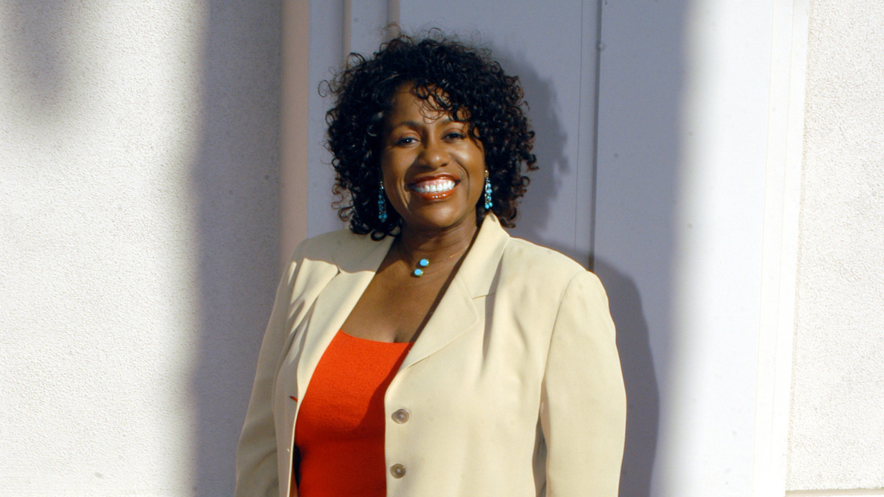 Debra Byrd, ‘American Idol’ And ‘The Voice’ Vocal Coach Dies At 72 ...