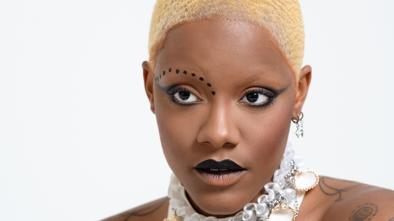 Iniko Announces 2024 Debut Australian Tour - Music Feeds