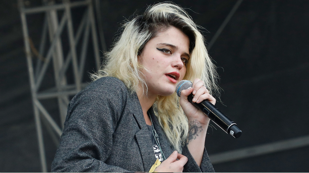Sky Ferreira Announces 2024 Australian Headline Shows - Music Feeds