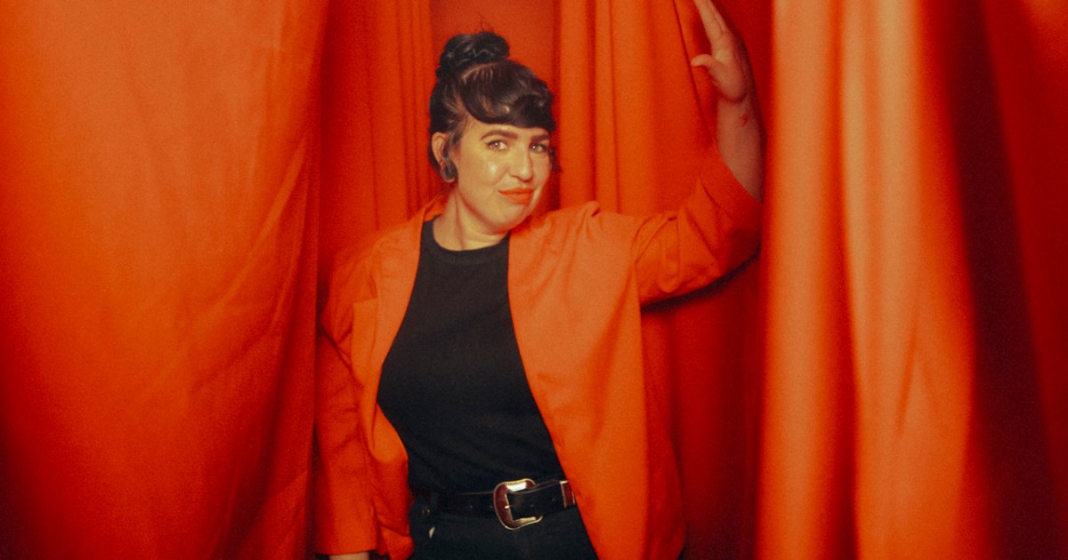 Emilee South Announces Debut Album 'Luxury', Shares 'Control' - Music Feeds