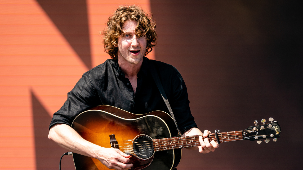 Dean Lewis Announces 2024 Australian Tour - Music Feeds