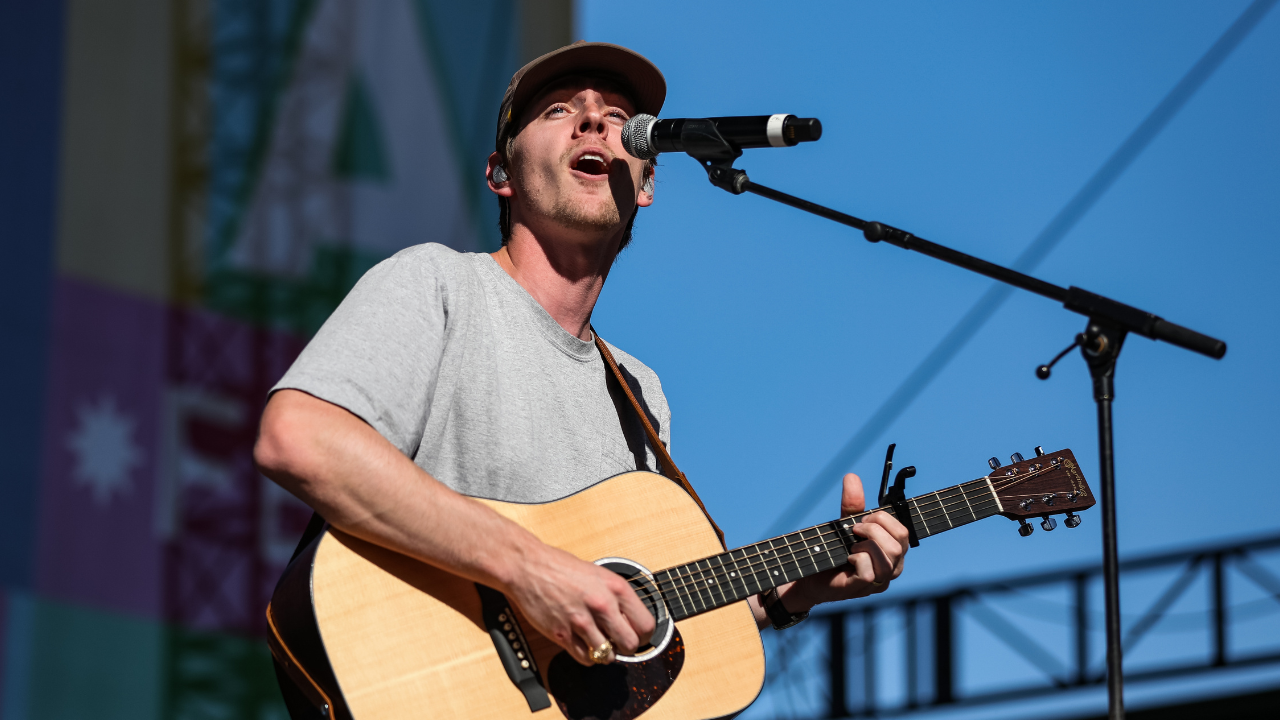 Dylan Gossett Announces 2024 Australian Tour - Music Feeds