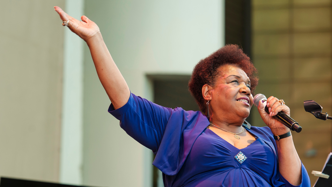 Jewel Brown, Houston Singer Passes Away At 86 - Music Feeds