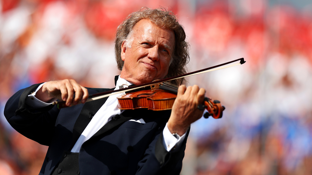 André Rieu Dreams of Performing in Front of Egypt's Pyramids - Music Feeds