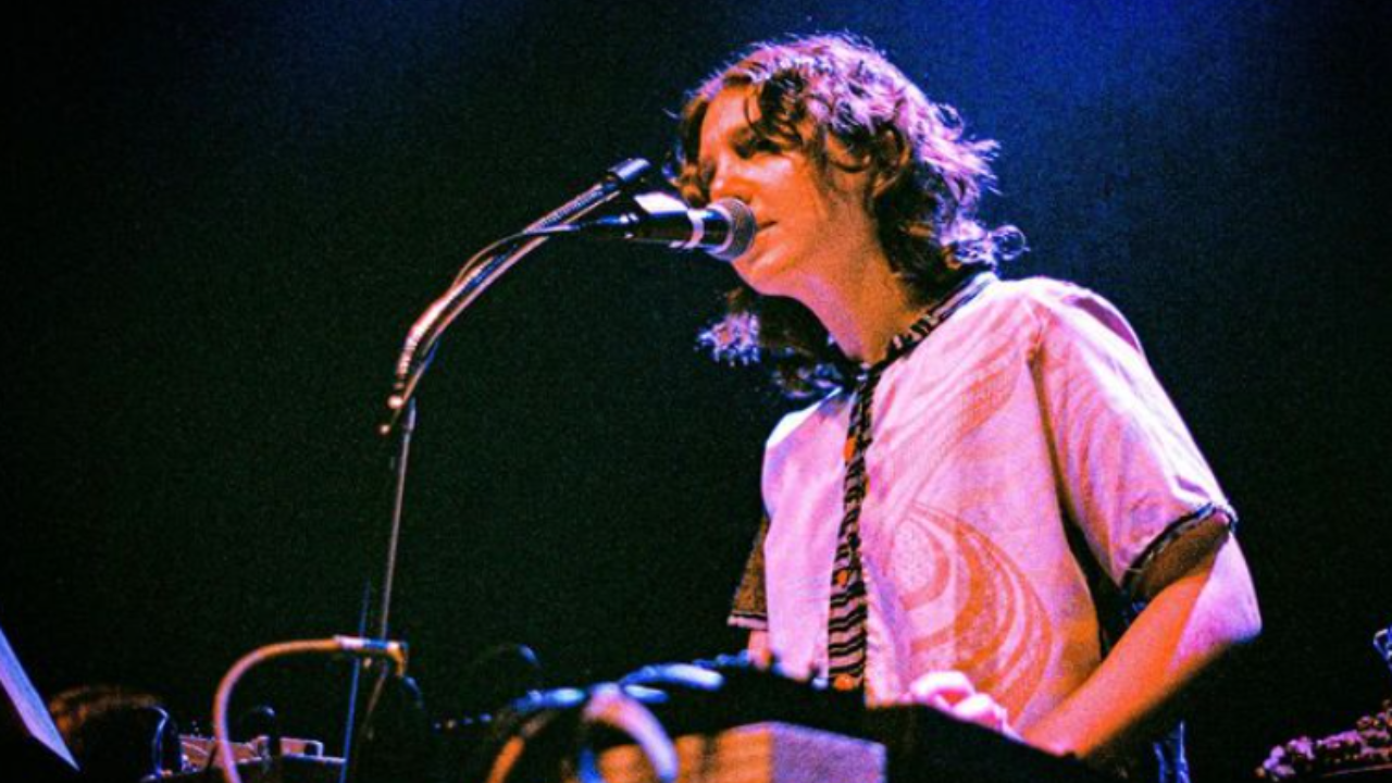 Nina Ryser Announces New Solo Album 'Water Giants' - Music Feeds