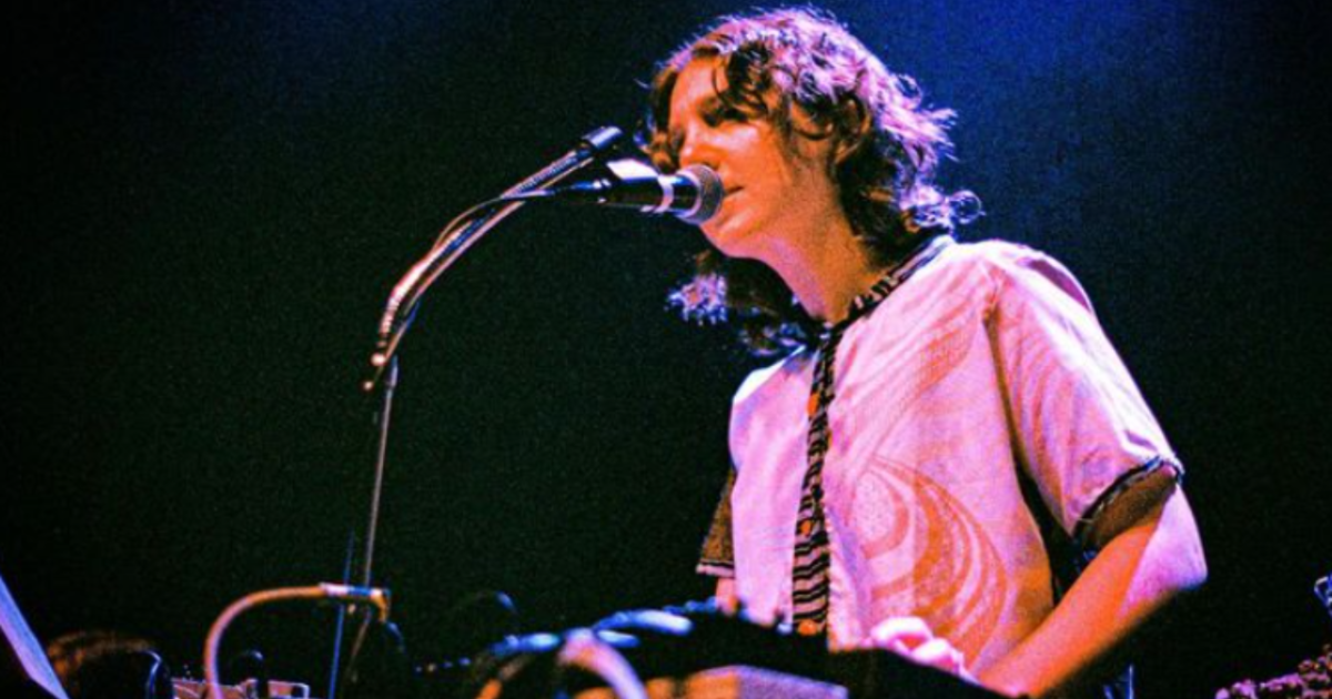 Nina Ryser Announces New Solo Album 'Water Giants' - Music Feeds