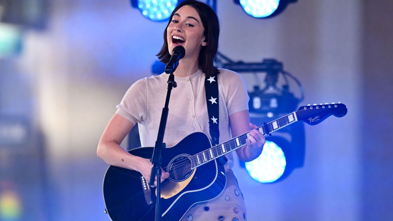 Gracie Abrams Announces 2025 Australian Tour - Music Feeds