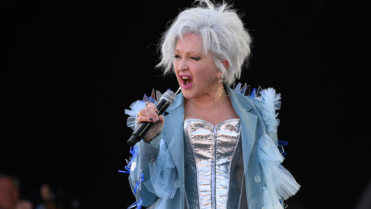 Cyndi Lauper To Farewell Australia With April 2025 Tour - Music Feeds