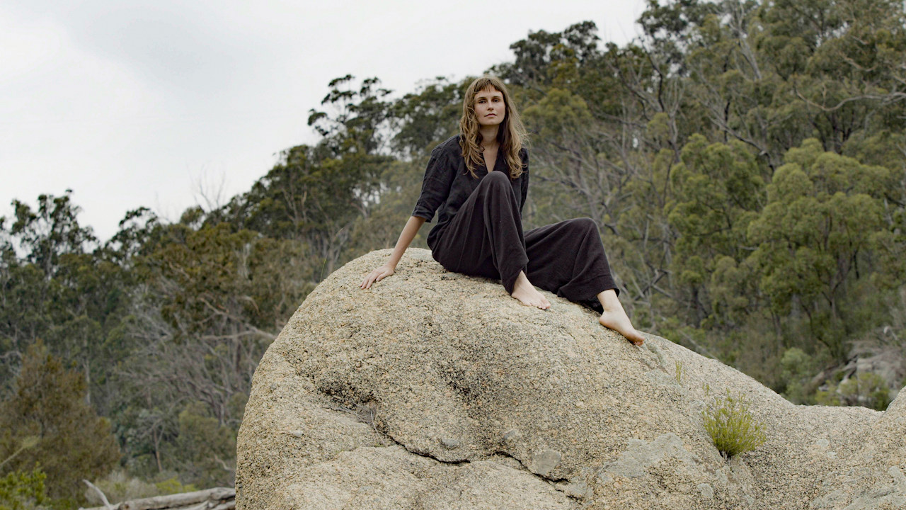 MUSIC VIDEO PREMIERE: Isabel Rumble – 'Soften' - Music Feeds