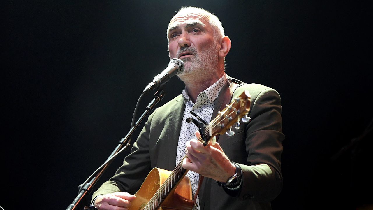 Paul Kelly Announces 'Seventy', Shares 'Rita Wrote A Letter' - Music Feeds