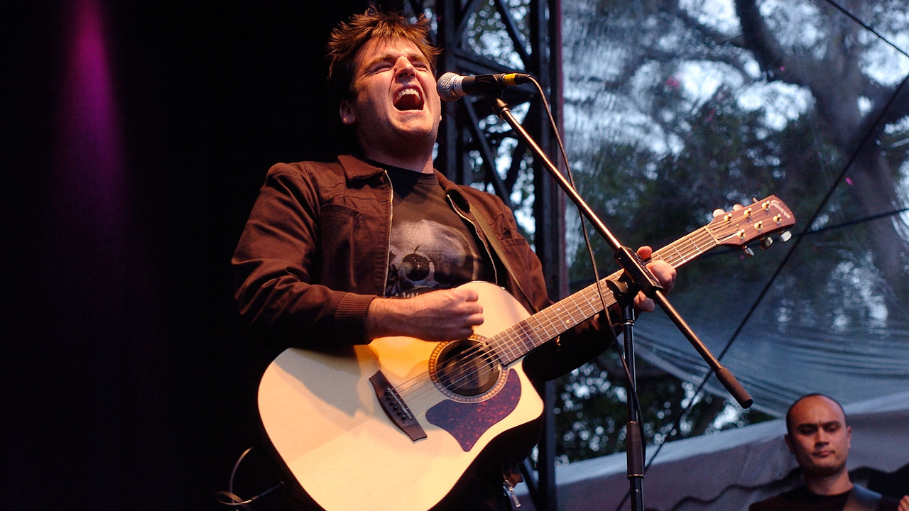 Alex Lloyd Reveals Addiction Battle In New 'Australian Story' - Music Feeds