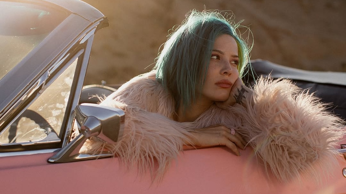 Halsey Setlist for 2025 Back to Badlands Tour Features Over 30 Songs ...