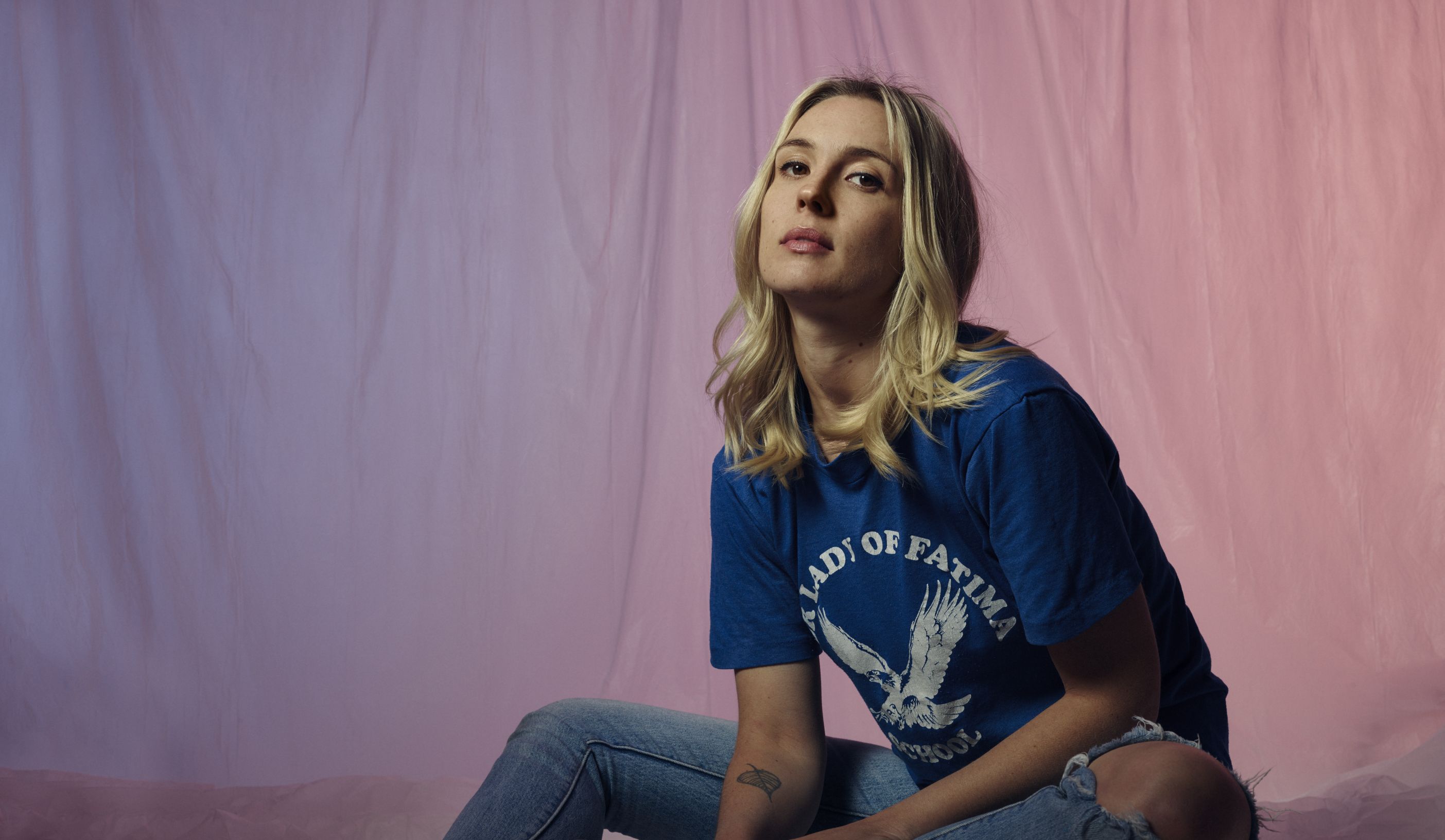 Ali Barter Returns With New Single 'Ur A Piece Of Shit' - Music Feeds