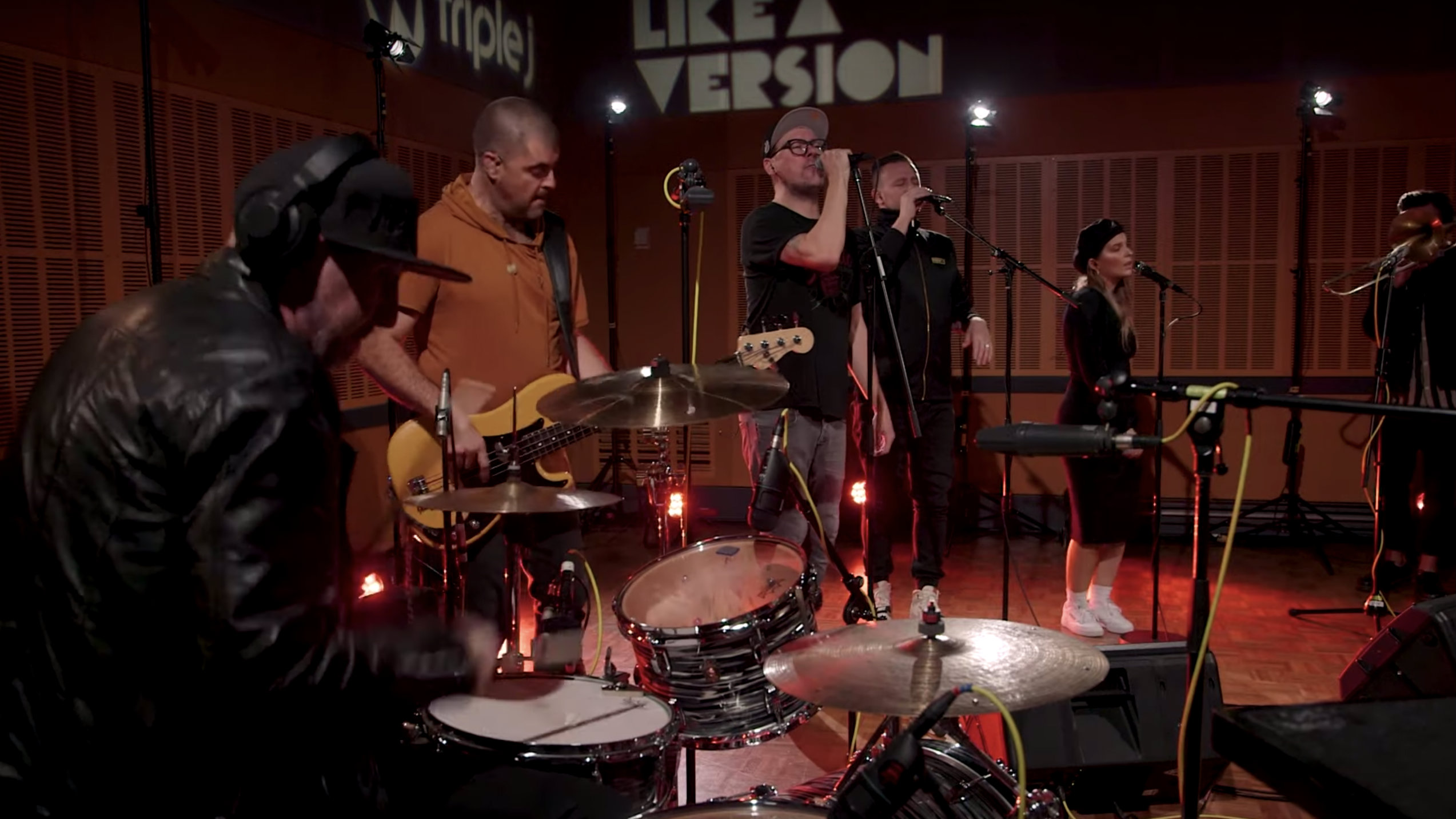 Hilltop Hoods Do Red Hot Chili Peppers' 'Can't Stop' For Triple J Like ...
