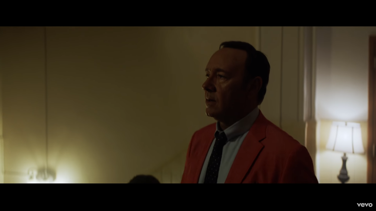 Kevin Spacey Stars In Tom Odell’s New Music Video - Music Feeds