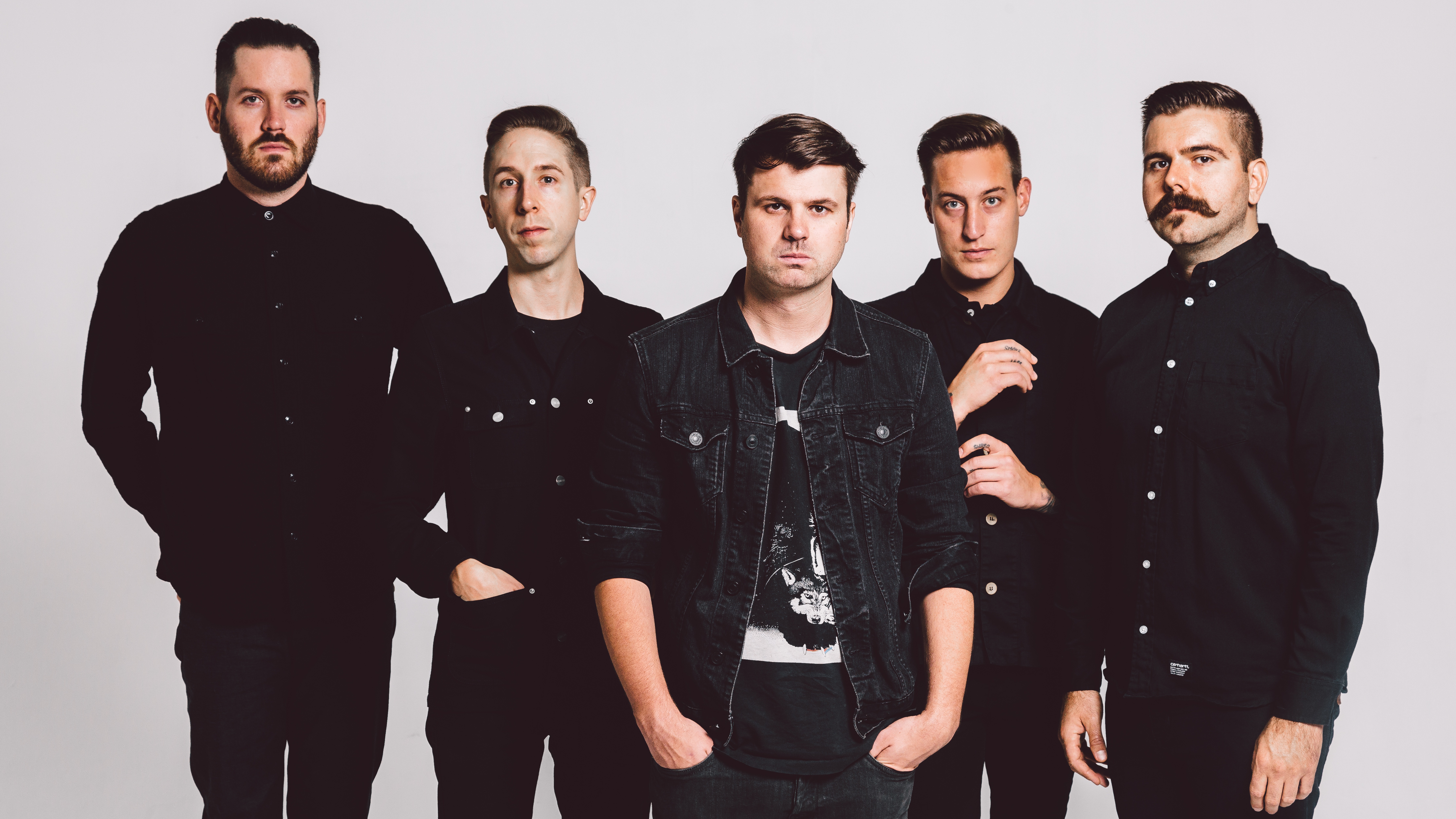 Silverstein's 5 Tips To Occupy Your Mind, Body And Soul While Flying To ...