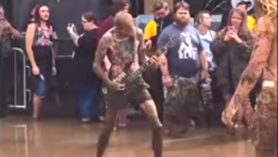 Watch I Killed The Prom Queen Shred In The Middle Of A Warped Tour Mud ...