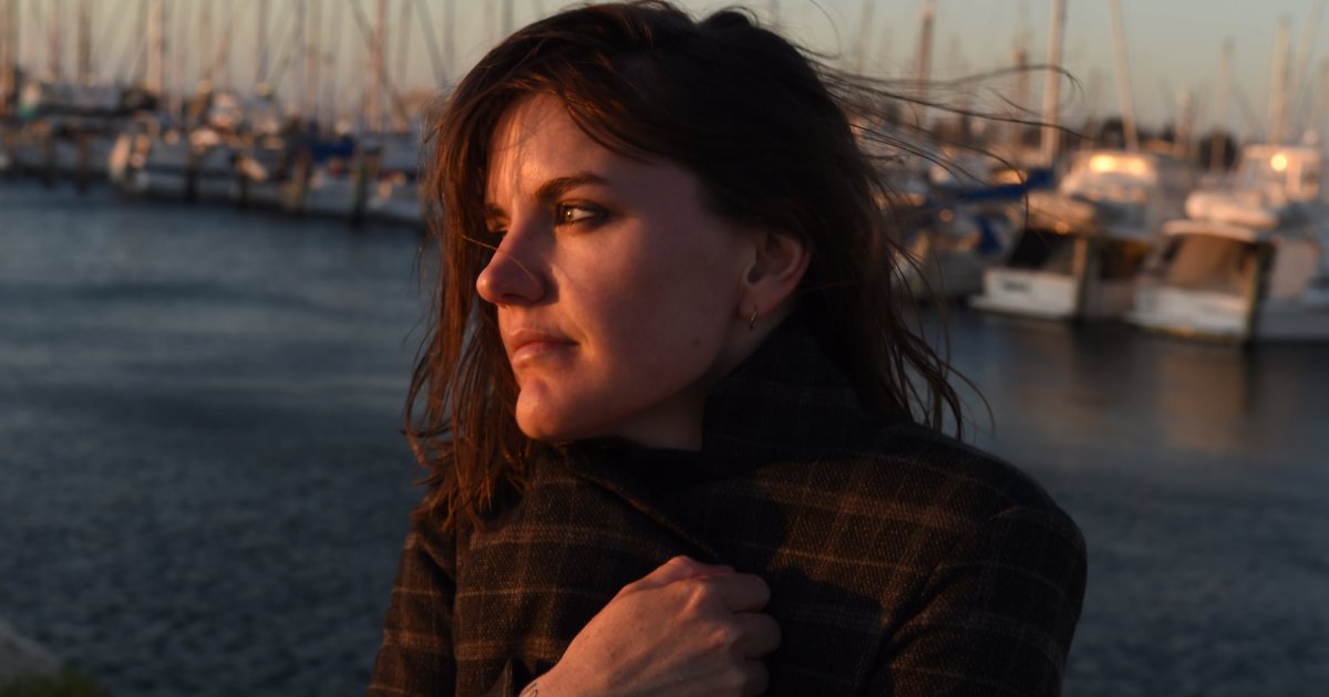 Abbe May Announces 2018 National Tour For New Album 'Fruit' - Music Feeds