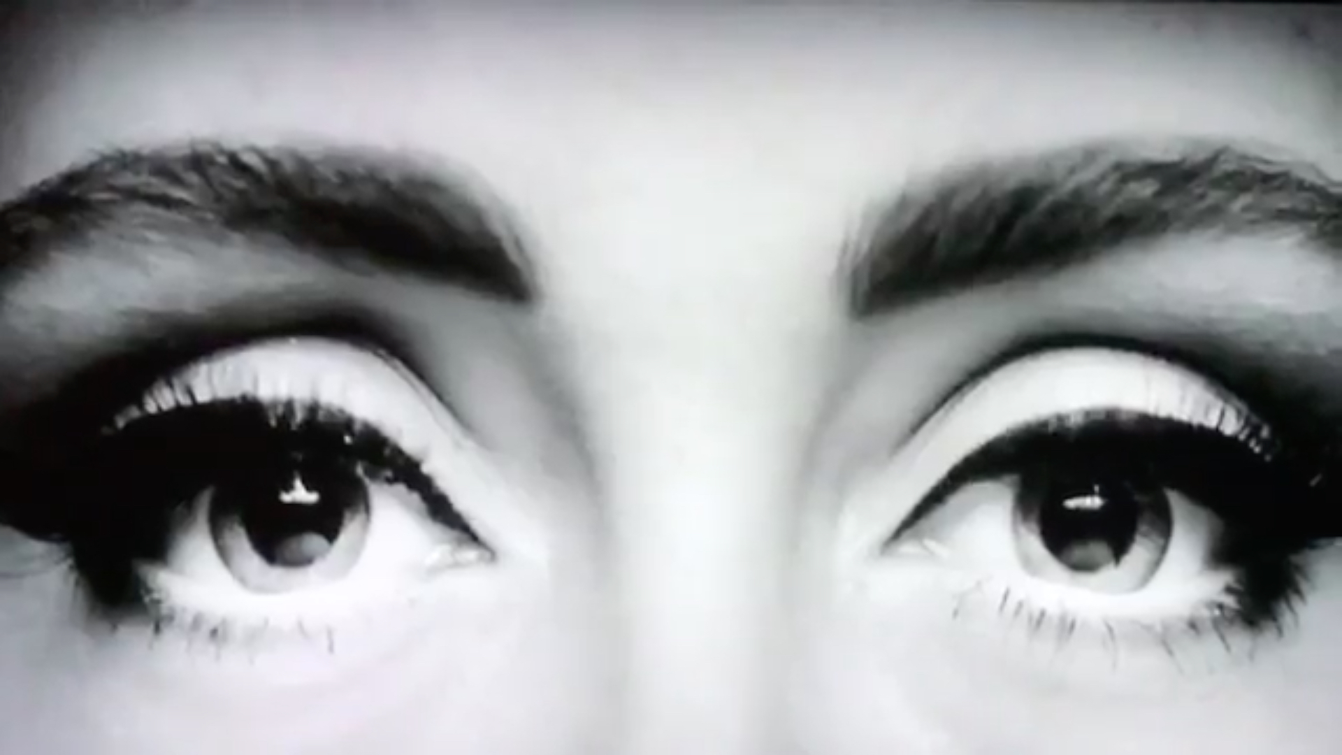 Mysterious Adele TV Ad Appears In Australia & New Zealand - Music Feeds