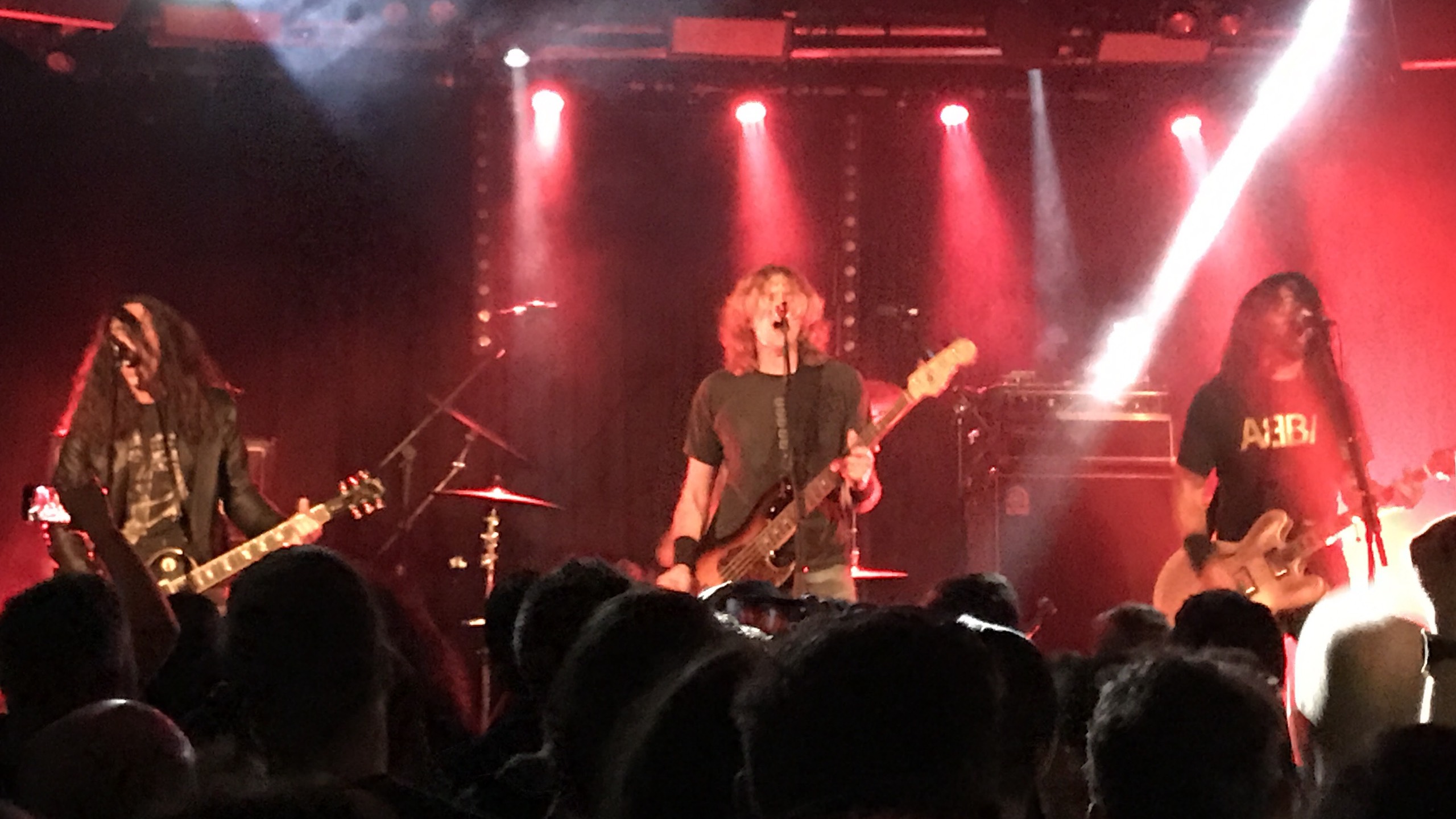 Watch Foo Fighters' Dave Grohl & Taylor Hawkins Cover HUGE Rock ...